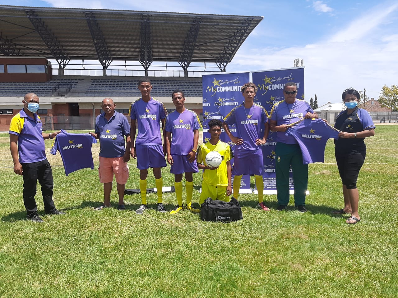Hollywood Foundation hands over a new soccer kit to Dream FC ...