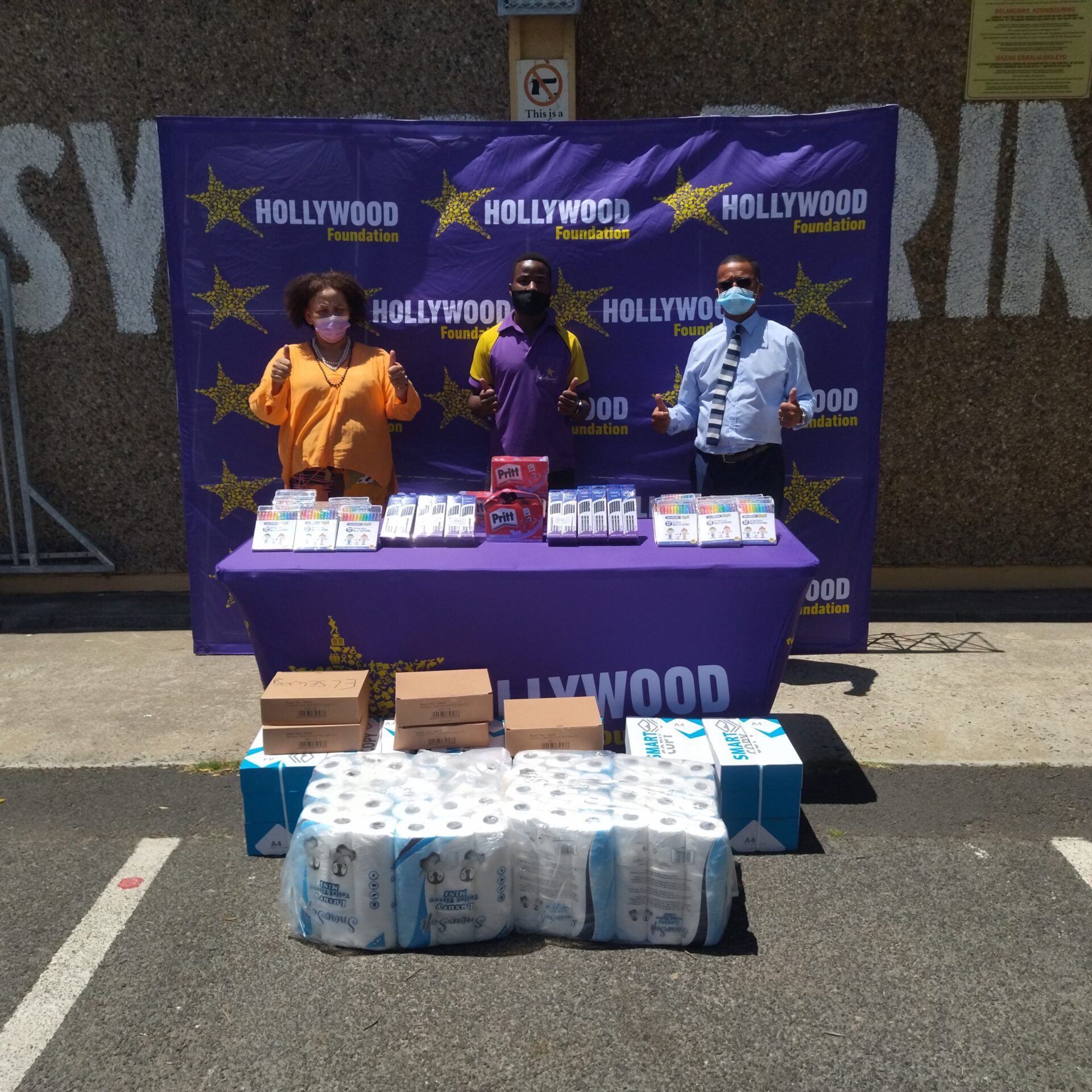 Back to School - Elswood Primary | Hollywood Foundation