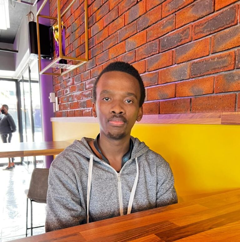 Bursary Recipient - Mholi Mpumelelo Zindela | Hollywood Foundation